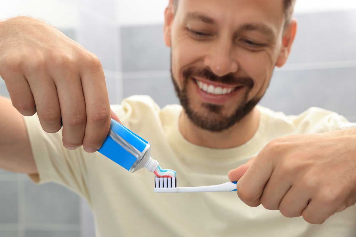 Oral hygiene and professional teeth cleaning - Zahnarztpraxis Hartfiel